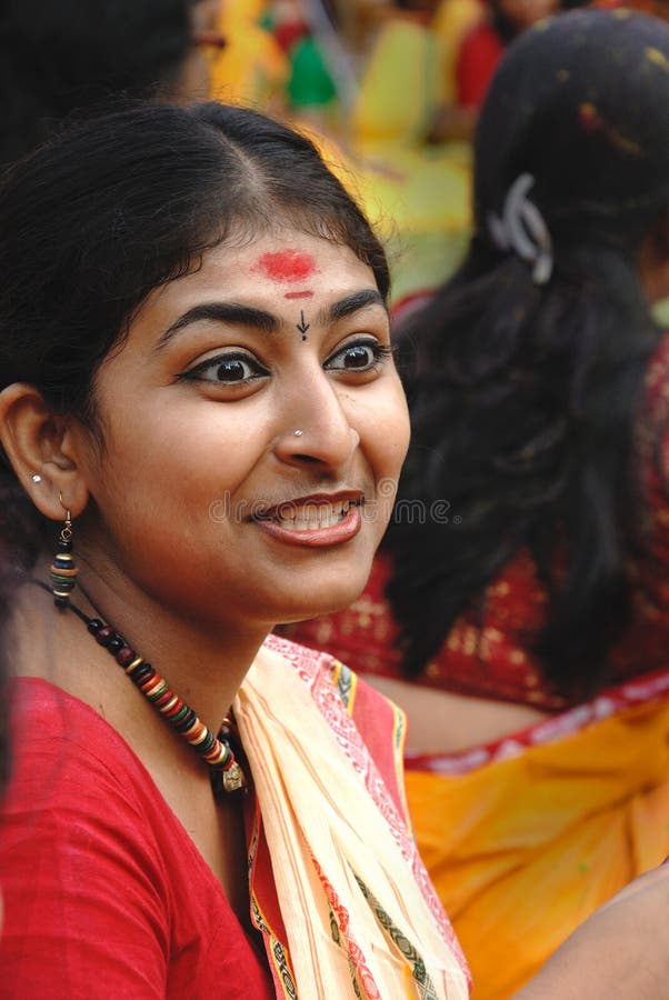 Indisk kvinna redaktionell arkivbild. Bild av indien - 18844982