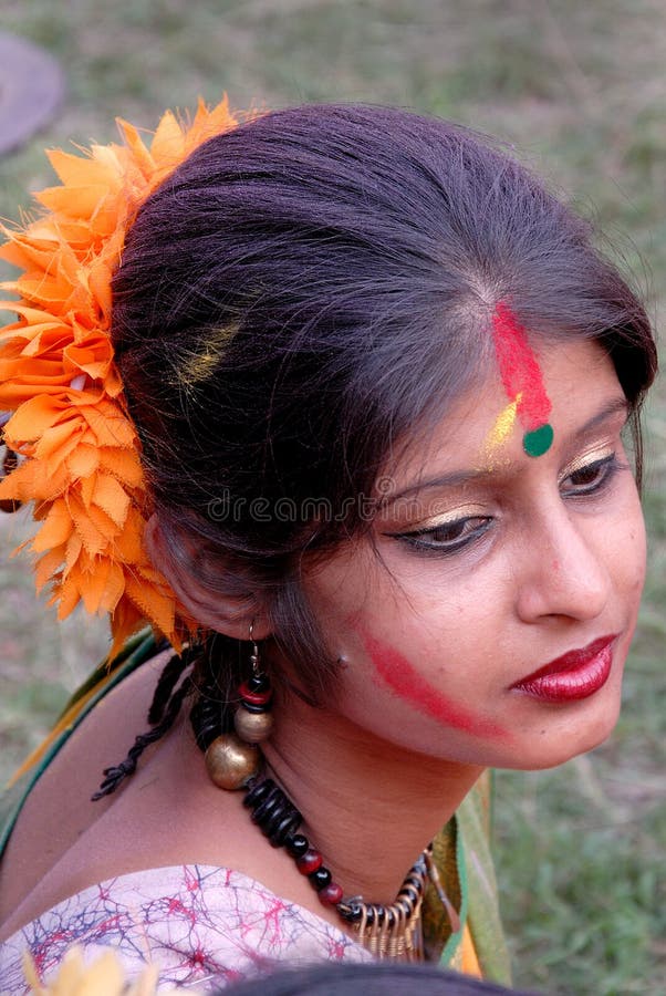 Indisk kvinna redaktionell arkivbild. Bild av aktiv, klänning - 18844992