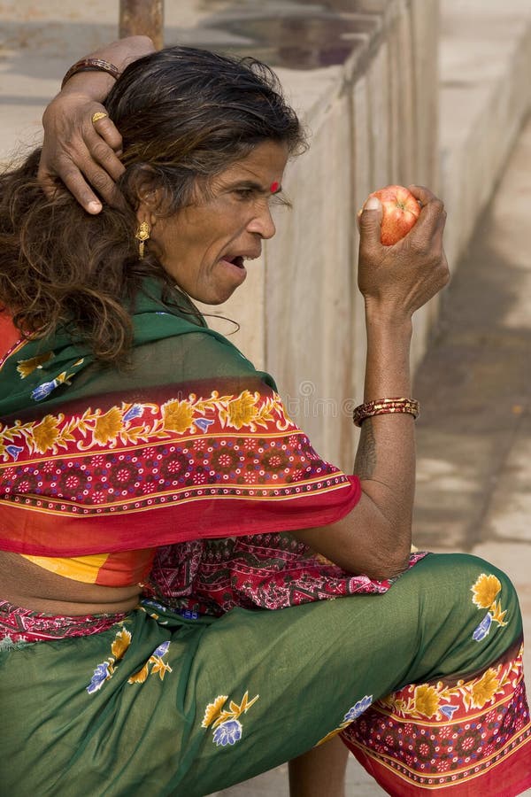 Indisk kvinna arkivfoto. Bild av kvinna, indier, traditionellt - 84799618