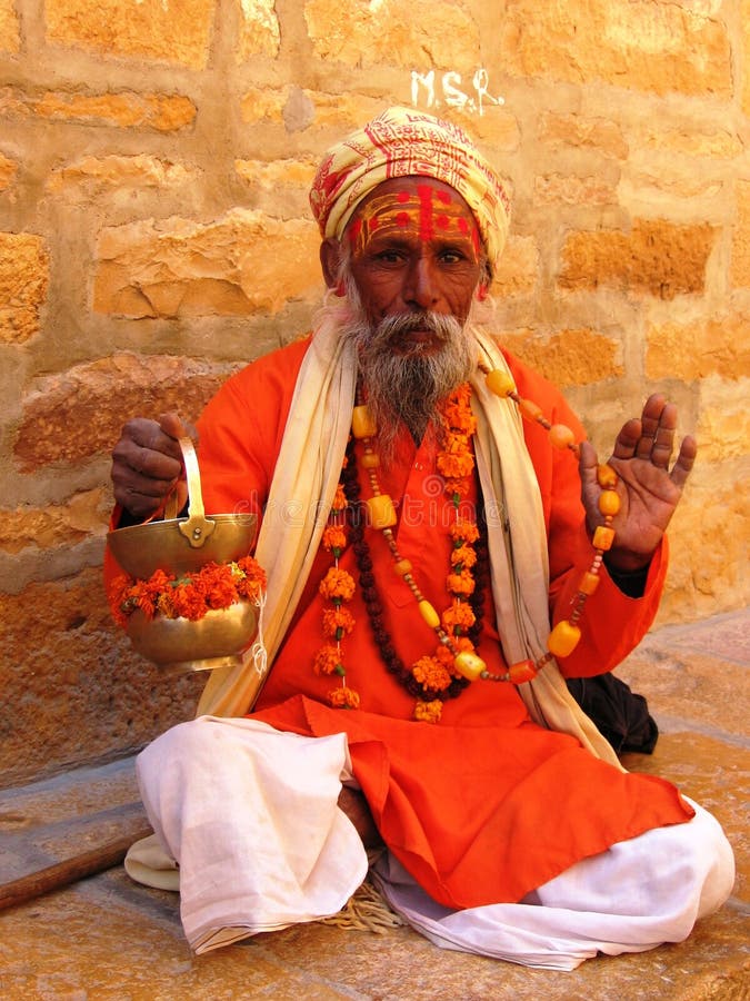 Indisk etnisk man i profil arkivfoto. Bild av verkligt - 31157714