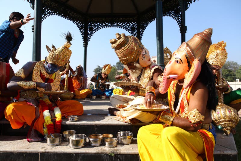 Indisk Manlig Modell I En Utstyrsel Redaktionell Arkivfoto - Bild av ...