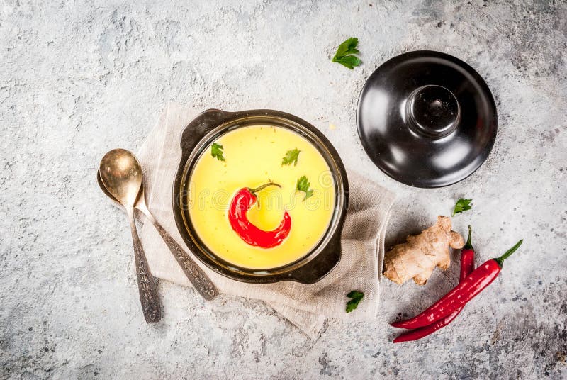 Indisk mat, Gujarati Kadhi fotografering för bildbyråer. Bild av ...