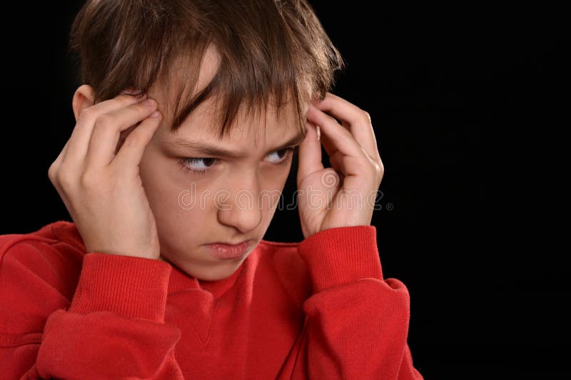 Una Mujer Joven Resentida En Alineada Azul Foto de archivo - Imagen de ...