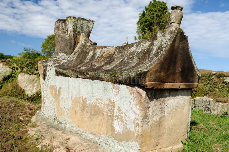 Indonesia, Ancient tomb stock image. Image of funeral - 34227071 Indonesia, Ancient tomb stock image. Image of funeral - 34227071