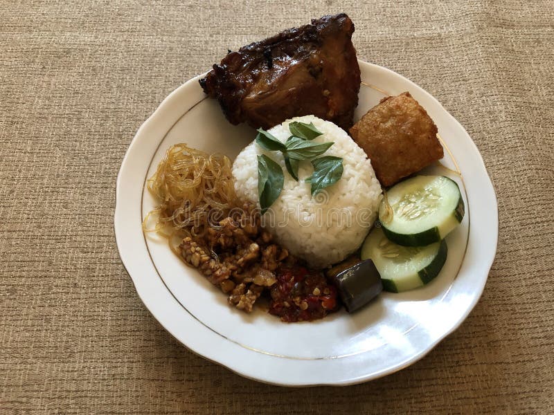 Indonesia chicken rice stock image. Image of asia, dinner - 122036571