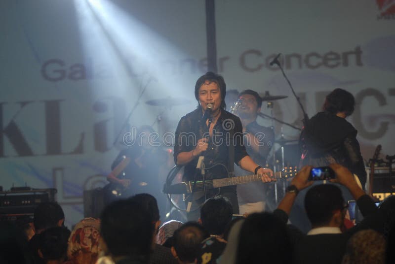 INDONESIA POP MUSIC INFLUENTIAL GROUP ICON Editorial Photo - Image of ...