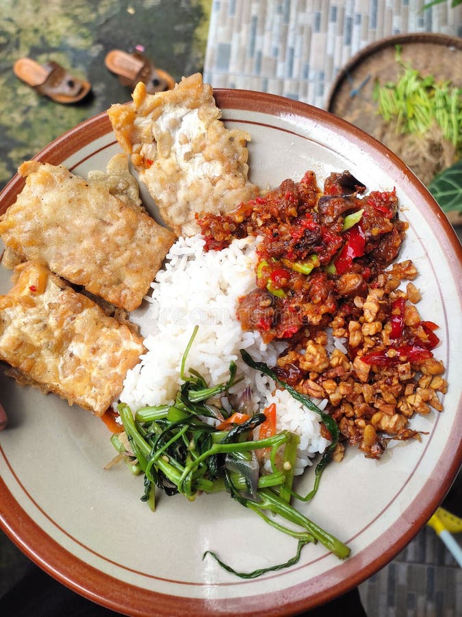 Indonesian Favorite Breakfast Stock Photo - Image of salad, indonesian ...