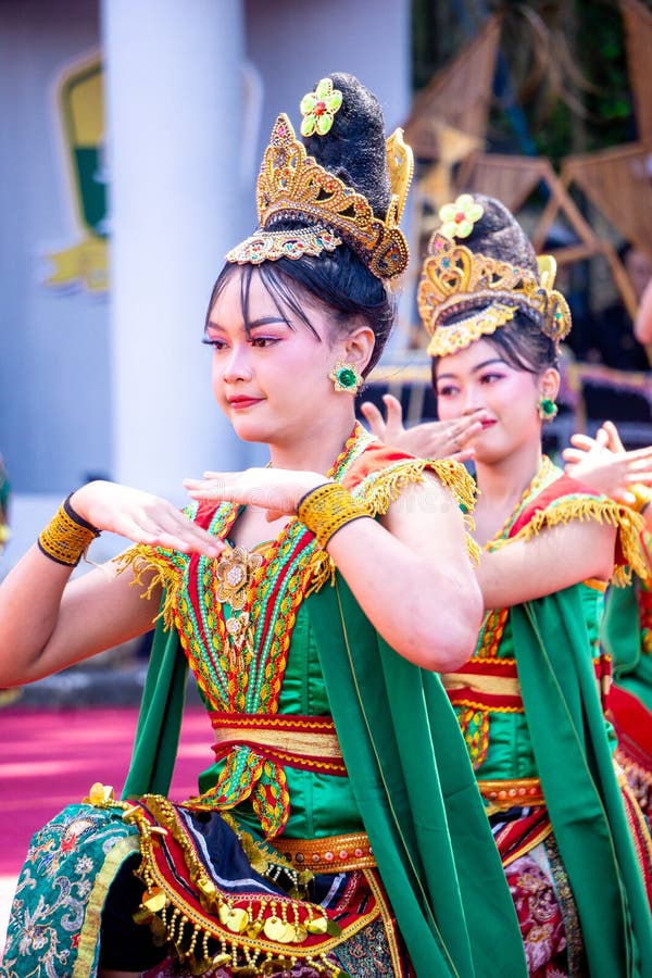 Indonesian Perform Gedog Blitar Dance. this Dance Means Welcome Dance ...