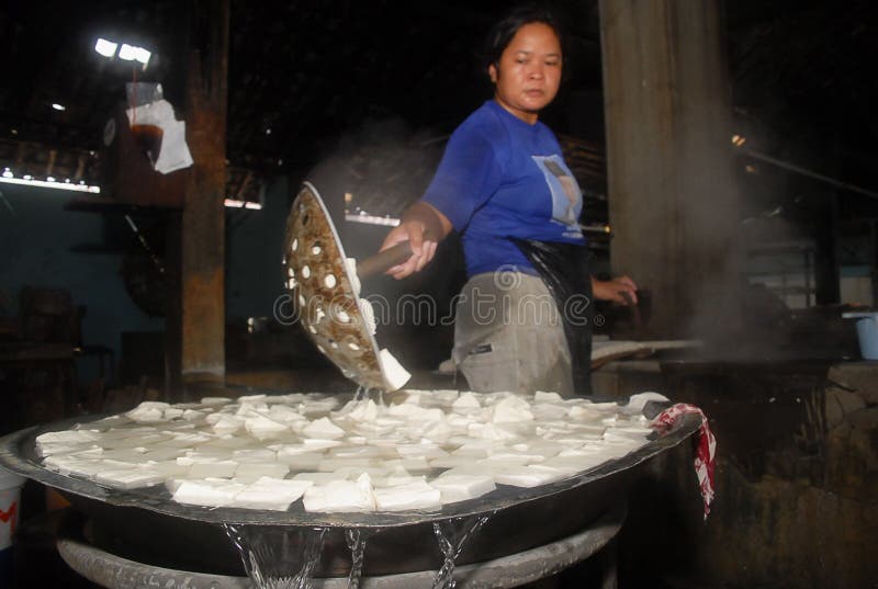 Indonesian Tofu Processing Stock Photos - Free & Royalty-Free Stock ...
