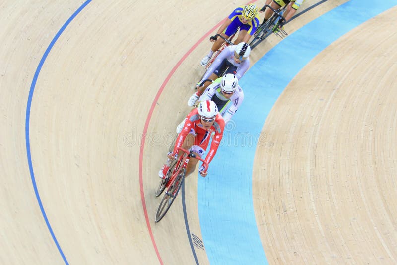Indoor track cycling editorial image. Image of pursuit - 92799125