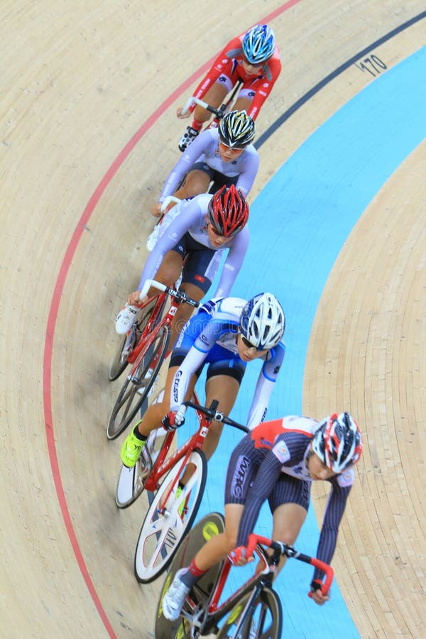 Indoor track cycling editorial image. Image of prix, blur - 92799370
