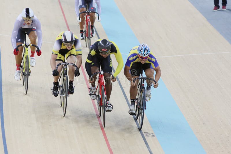 Indoor track cycling editorial photography. Image of effort - 92800577