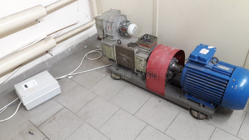 Induction Motor Coupled with DC Motor Stock Image - Image of furniture ...