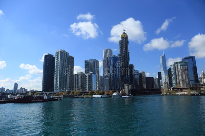 Visit the Chicago River in the Fall To See the Architecture and ...