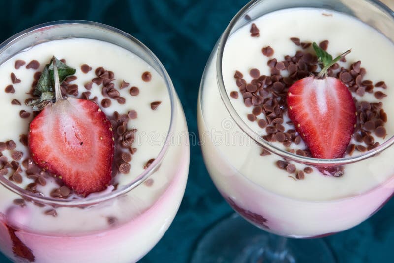 Indulgence image stock. Image du fromage, nourriture - 12368935