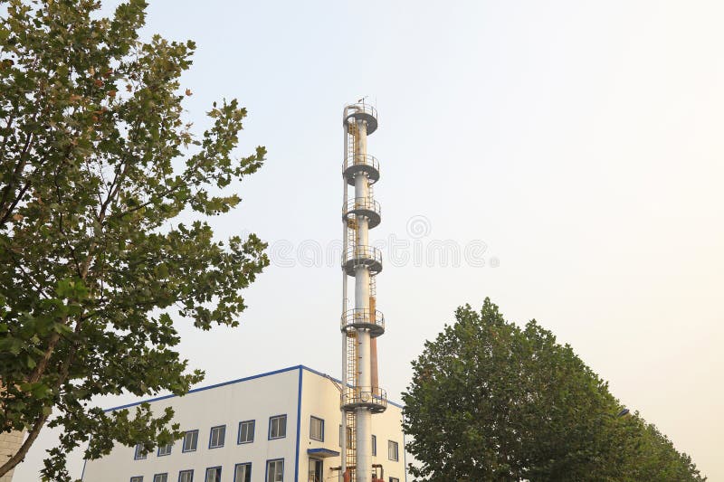 Industrial Distillation Tower Stock Image - Image of pipeline, industry ...