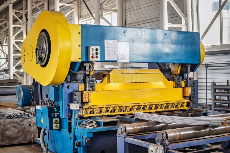 Industrial Guillotine Machine for Precision Metal Cutting in a Workshop ...