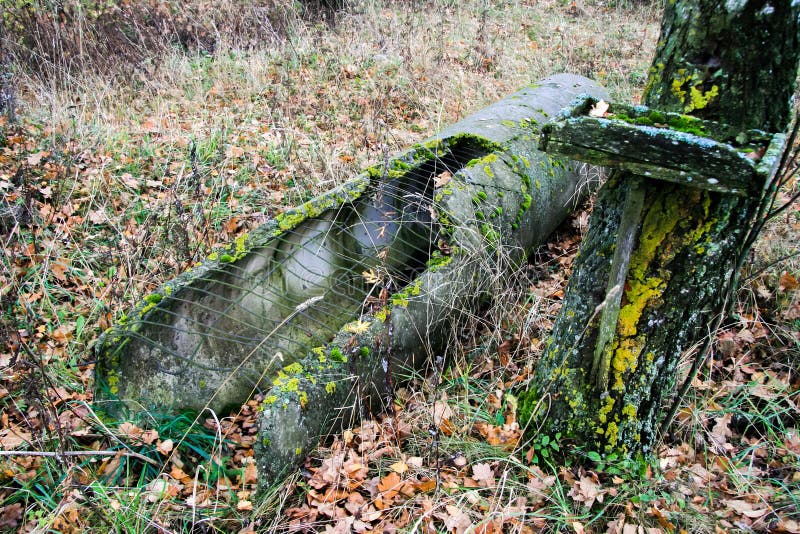 Old decayed concrete pipe stock image. Image of decompose - 167245259