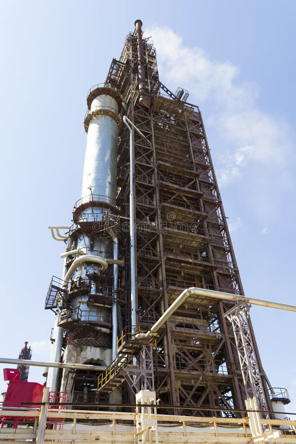 Industrial of Refinery Tower Stock Image - Image of fumes, chemical ...