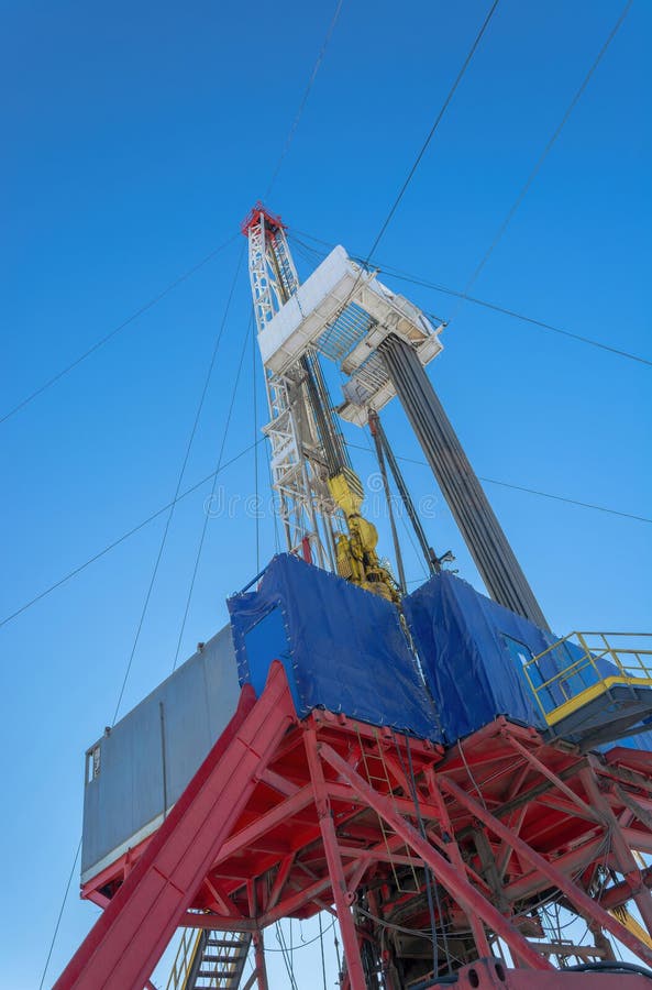 Drilling Rig for Drilling Wells for Oil and Gas. Winter. Day. Drilling ...