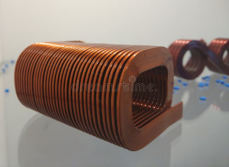 Induttori Toroidali Con Avvolgitore A Filo Di Rame, Trasformatore E ...