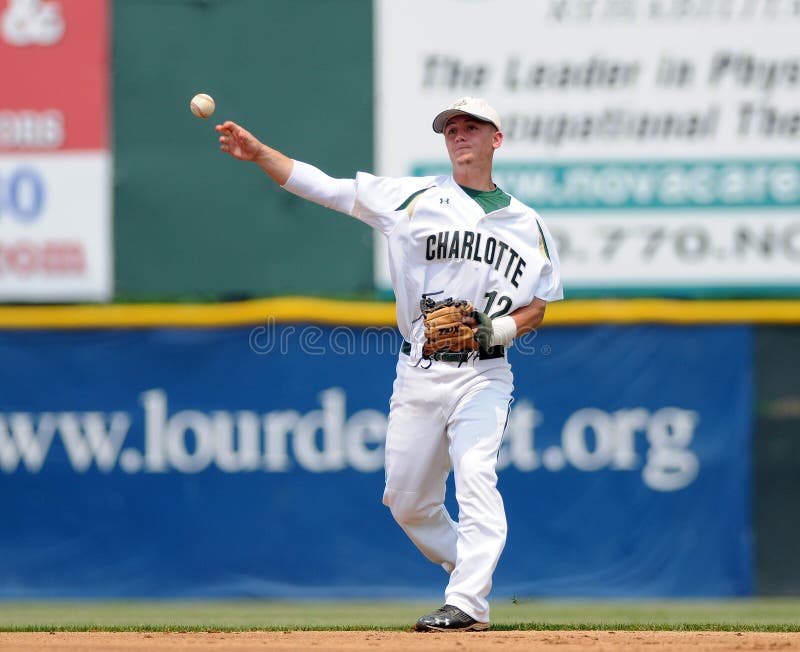 Infielder Throwing Baseball Editorial Stock Image - Image of ncaa ...