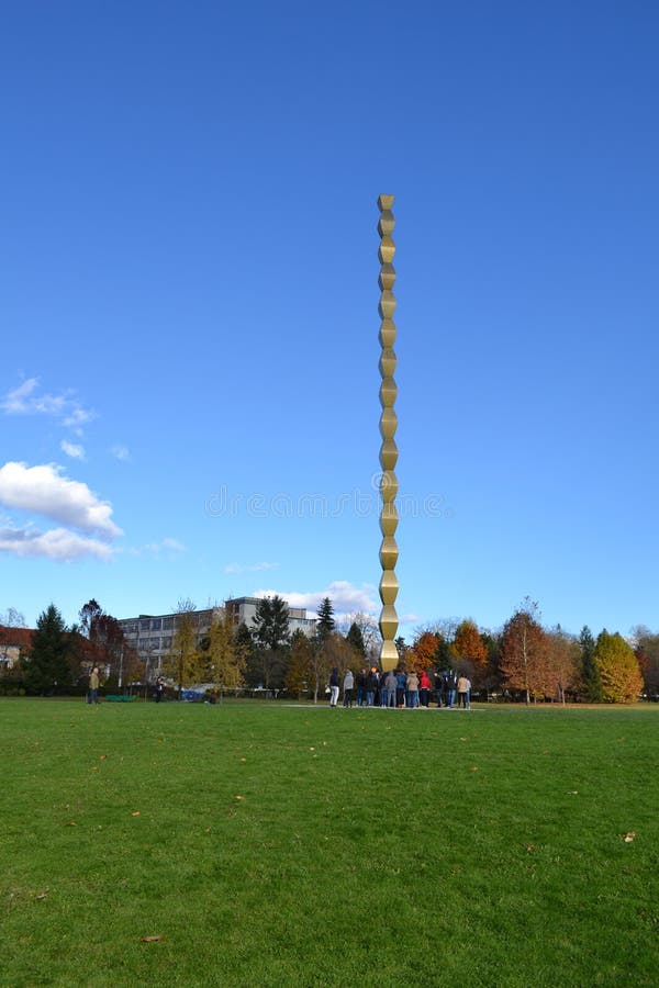 Infinity Column - Constantin Brancusi Masterpiece Editorial Stock Image ...