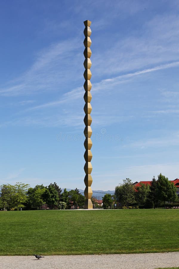 The Infinity Column of Constantin Brancusi, Targu Jiu, Romania Stock ...