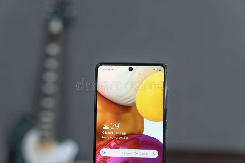 Infinity-O Display Samsung Galaxy A51 Editorial Photography - Image of ...