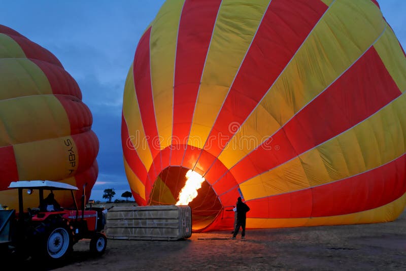 Inflating a Hot Air Balloon Stock Image - Image of light, balloon: 642437