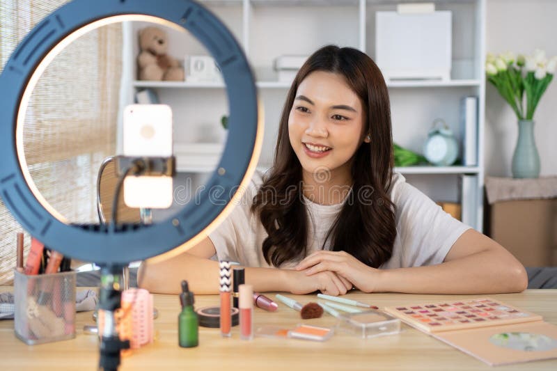 Influential Women in the Makeup Industry are Performing Live or ...