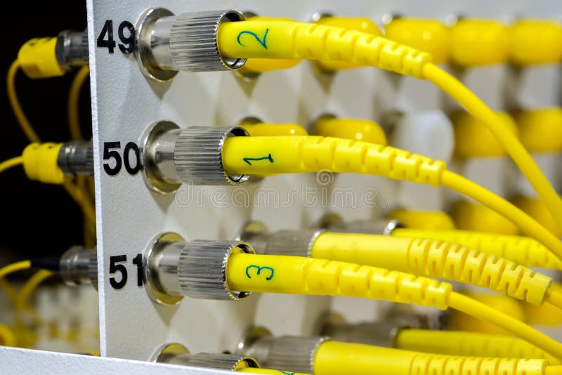 Optisk fiber arkivfoto. Bild av kontaktdon, internet - 27877346