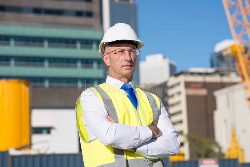 Ingegnere senior fotografia stock. Immagine di configurazione - 63671484