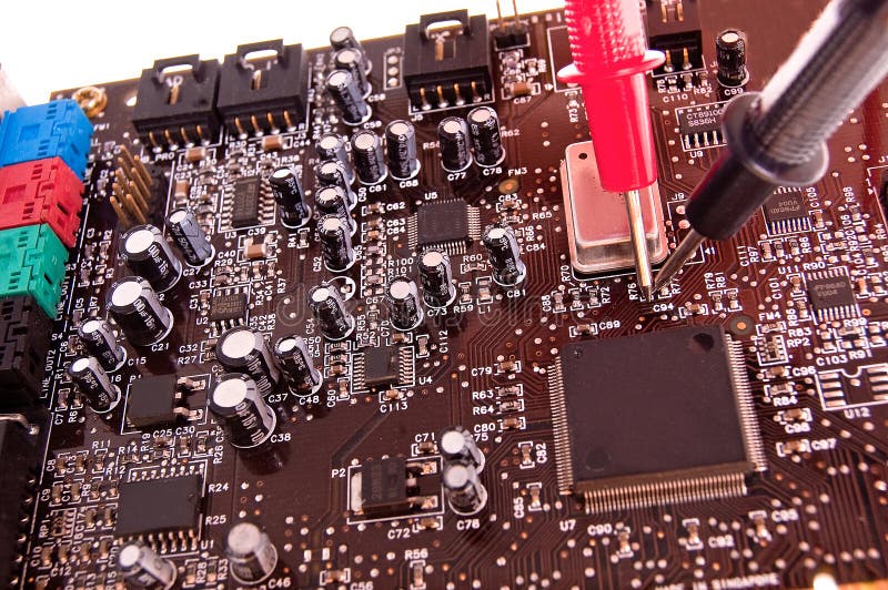 Ingeniero electrónico imagen de archivo. Imagen de equipo - 28190415