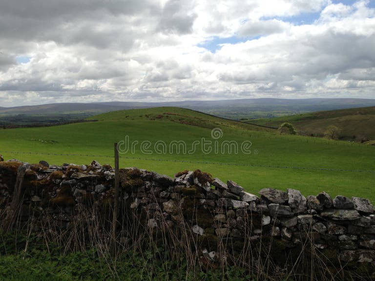 Ingleton Waterfall Stream stock photo. Image of stone - 84319946