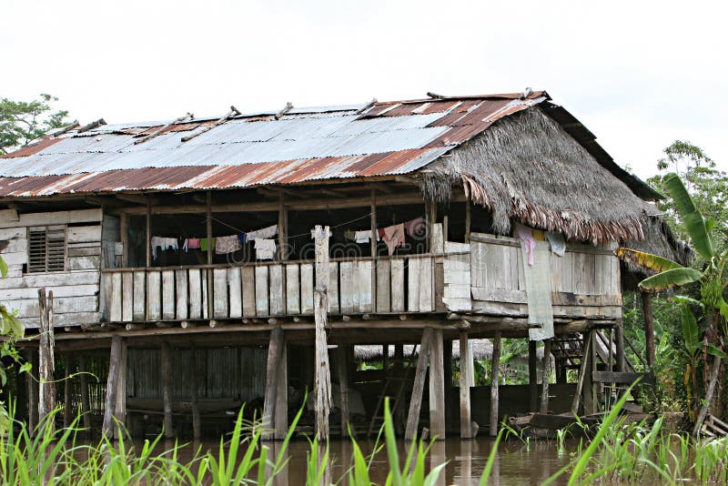 Inheems Huis stock foto. Image of vlek, peruviaans, tropisch - 28717946