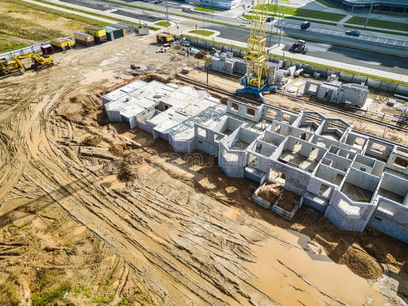 The Initial Stage of Construction of a Prefabricated Reinforced ...