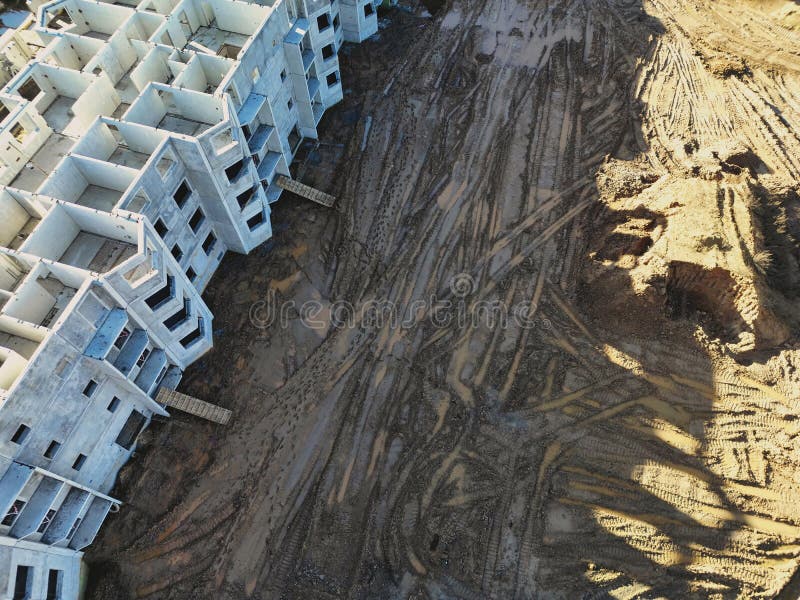 The Initial Stage of Construction of a Prefabricated Reinforced ...