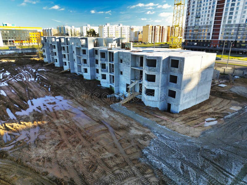 The Initial Stage of Construction of a Prefabricated Reinforced ...