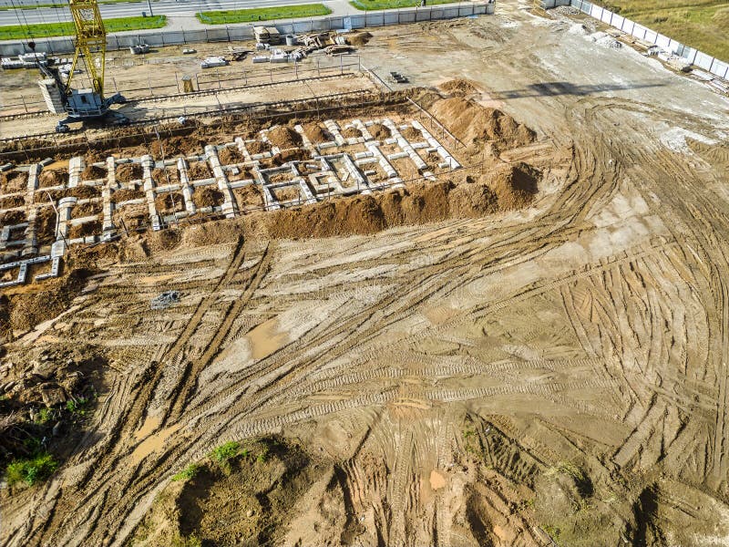The Initial Stage of Construction of a Prefabricated Reinforced ...