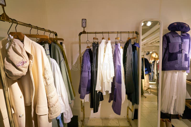 Initial store editorial photography. Image of choice - 174379182