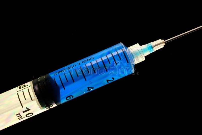 Seringue d'injection image stock. Image du canule, injection - 36317693