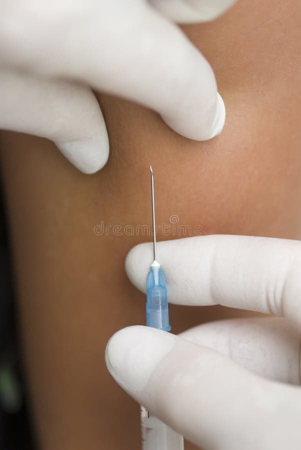 Intramuscular injektion arkivfoto. Bild av intramuskulär - 6970082