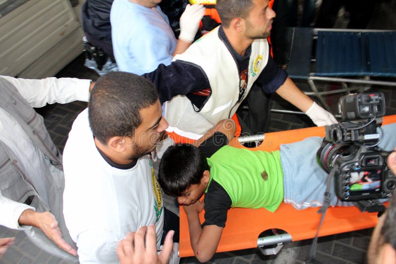 Injuries in gaza editorial stock image. Image of strike - 27709239