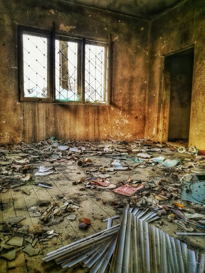 Inmundicia imagen de archivo. Imagen de sitio, inmundicia - 108748259