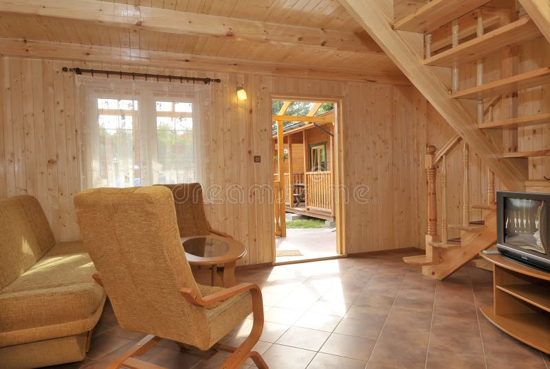 Innenraum Des Holz Getäfelten Hauses Stockfoto - Bild von massivholz ...