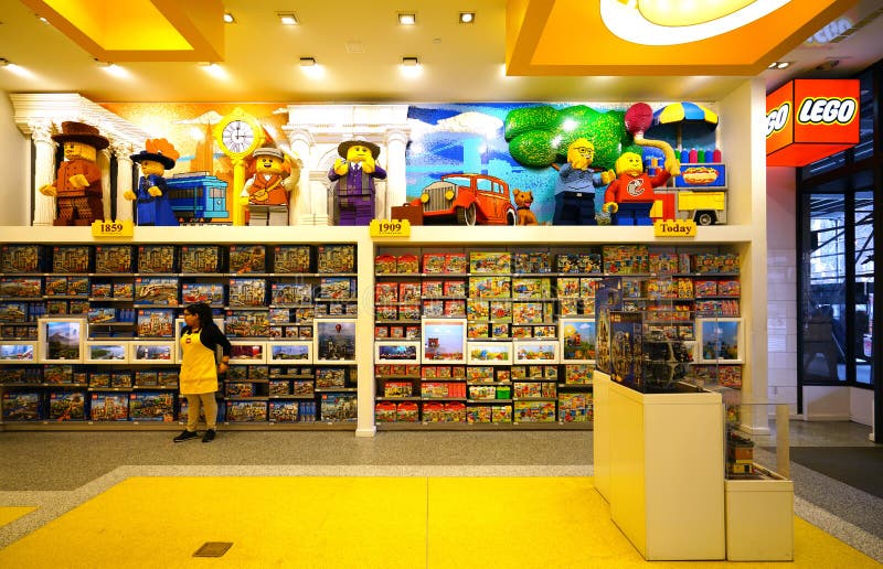 Innerhalb Lego Stores in Rockefeller-Mitte in New York City ...
