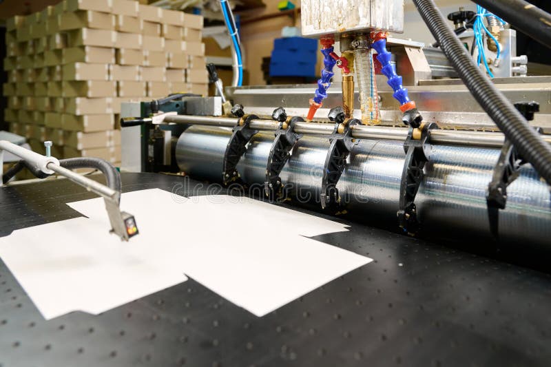 Innovative Glue Applicator Efficiently Spreads Adhesive on Materials in ...