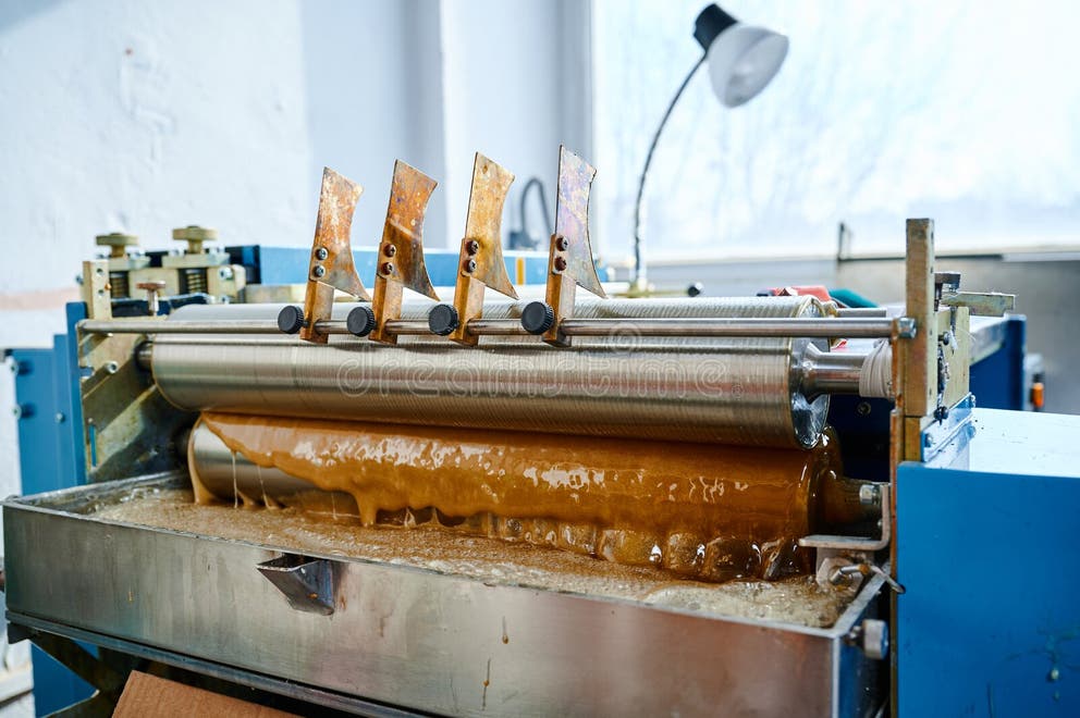 Innovative Glue-spreading Machine in Action, Applying Hot Glue with ...