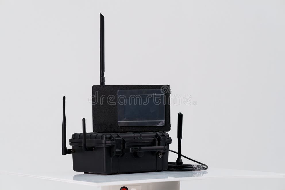 Innovative Portable Electronic Warfare System with Multiple Antennas ...